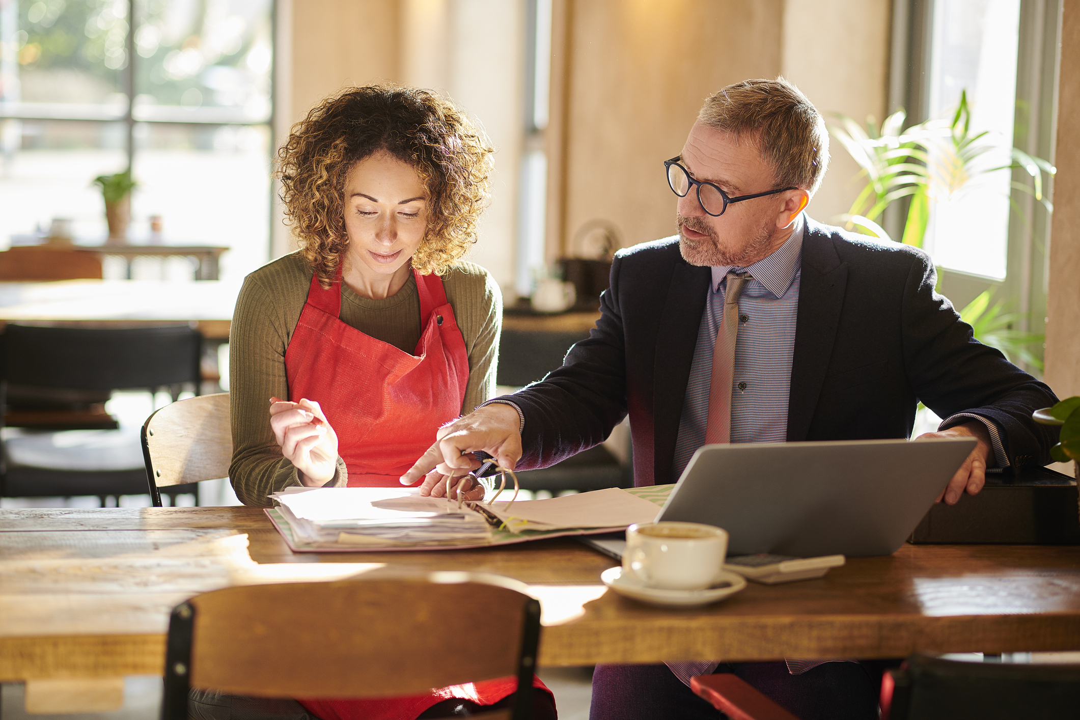 What is a Holdco? Unlock the Benefits of a Holding Company for Your ...